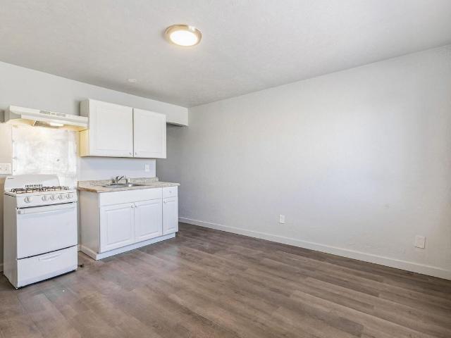 Studio Apartment for Rent at 1467 Joliet St #5, Aurora, CO 80010 Delmar Parkway