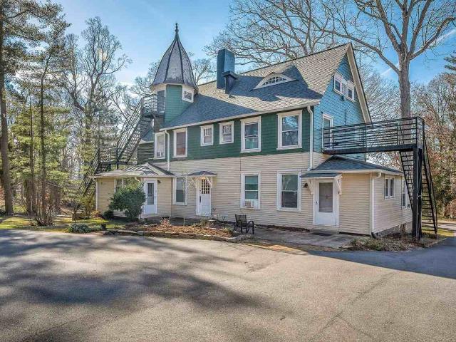 Studio Apartment for Rent at 15 Grindstaff Dr #4, Asheville, NC 28803