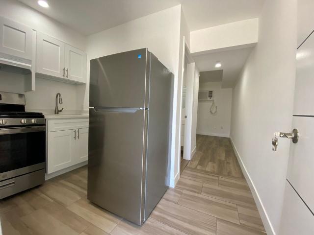 Studio Apartment for Rent at 16551 Vine Ter #A, Los Angeles, CA 91406 Lake Balboa