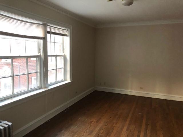 Studio Apartment for Rent at 1716 W Albion Ave #E2, Chicago, IL 60626 Rogers Park