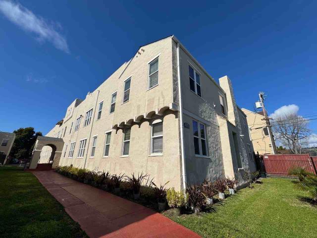 Studio Apartment for Rent at 1759 Seminary Ave, Oakland, CA 94621 Seminary