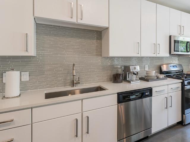 Studio Apartment for Rent at 1825 San Jacinto St, Houston, TX 77002 Downtown Houston