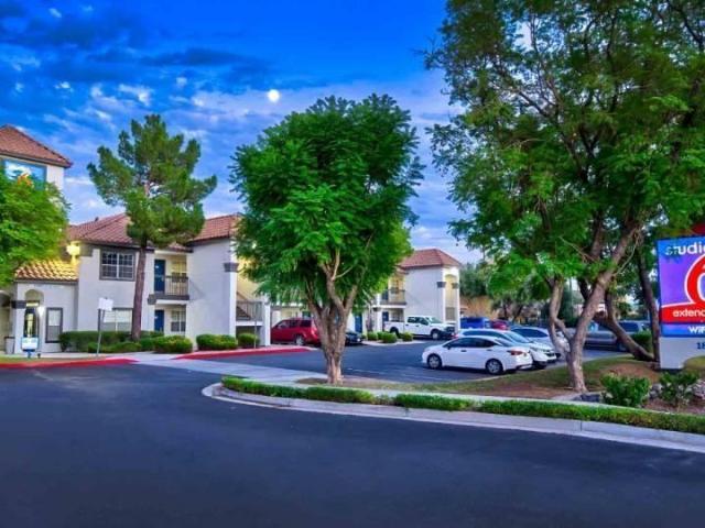 Studio Apartment for Rent at 18405 North 27th Avenue, Phoenix, AZ 85053