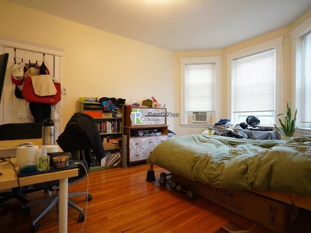 Studio Apartment for Rent at 1846 Commonwealth Ave #15, Boston, MA 02135 Commonwealth