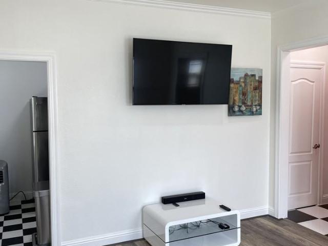 Studio Apartment for Rent at 1929 26th Avenue #18, Oakland, CA 94601 Meadow Brook