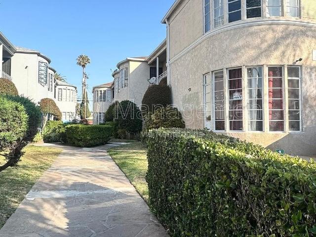 Studio Apartment for Rent at 1041 S Norton Ave #1041, Los Angeles, CA 90019 Olympic Park