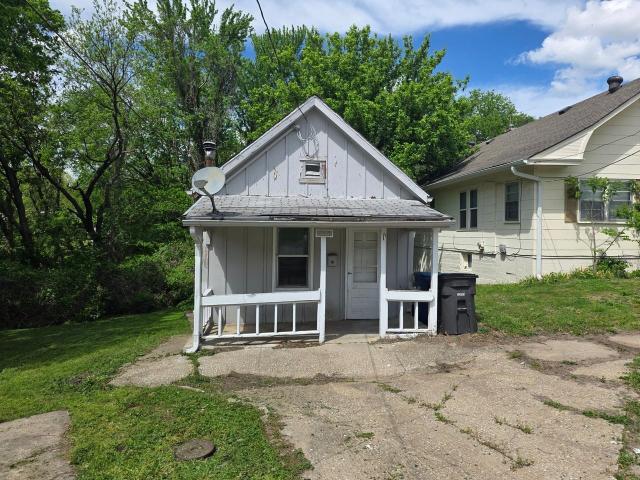 Studio Apartment for Rent at 1046 W Maple Ave, Independence, MO 64050 Procter