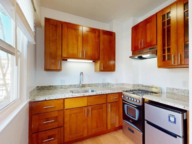 Studio Apartment for Rent at 1049 Post St #34, San Francisco, CA 94109 Downtown