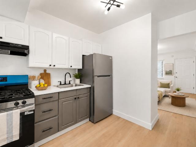 Studio Apartment for Rent at 10926 Hortense St, Los Angeles, CA 91602 Mid Town North Hollywood
