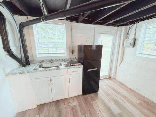 Studio Apartment for Rent at 10 Rockmart Dr Nw #3, Atlanta, GA 30314 Hunter Hills