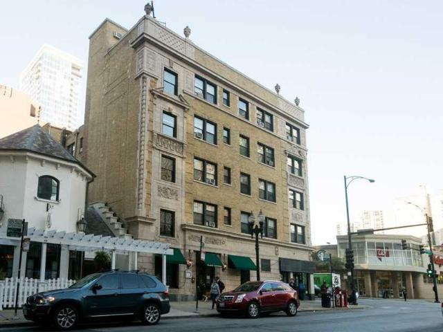 Studio Apartment for Rent at 1164 N Dearborn St #415, Chicago, IL 60610 Near North Side