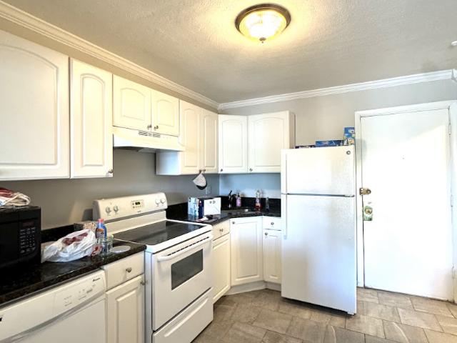 Studio Apartment for Rent at 116 Spring St #C8, Boston, MA 02132 Upper Washington Spring Street