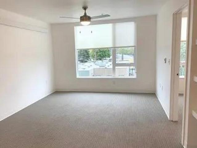Studio Apartment for Rent at 1177 Se Stark St, Portland, OR 97214 Buckman