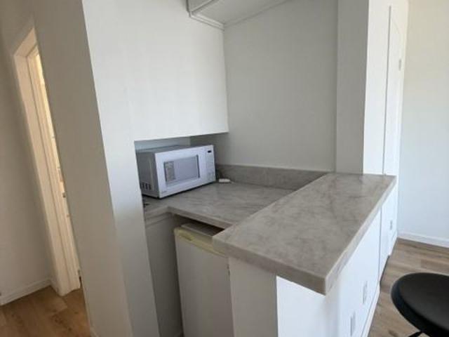 Studio Apartment for Rent at 11906 Goshen Avenue #8, Los Angeles, CA 90049 Brentwood