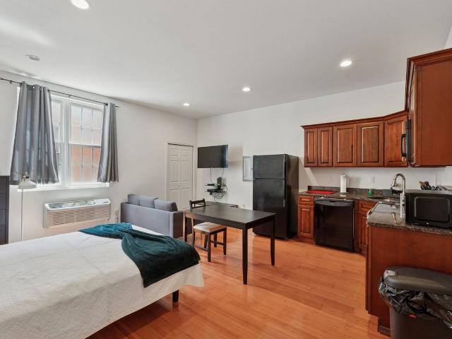 Studio Apartment for Rent at 1204 Chestnut St, Philadelphia, PA 19107 Center City East