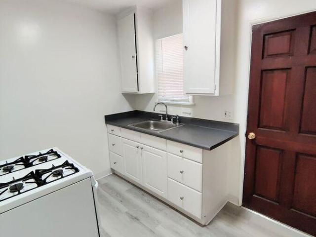 Studio Apartment for Rent at 12124 Hoffman St #3A, Los Angeles, CA 91604 Studio City