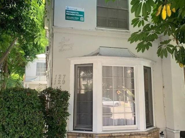 Studio Apartment for Rent at 127 North Doheny Drive #2, Los Angeles, CA 90048 Mid City West