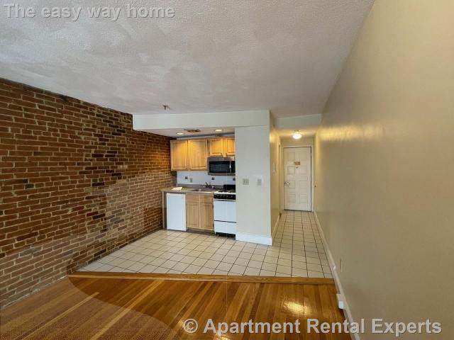 Studio Apartment for Rent at 12 Mount Auburn St #6, Cambridge, MA 02138 Riverside
