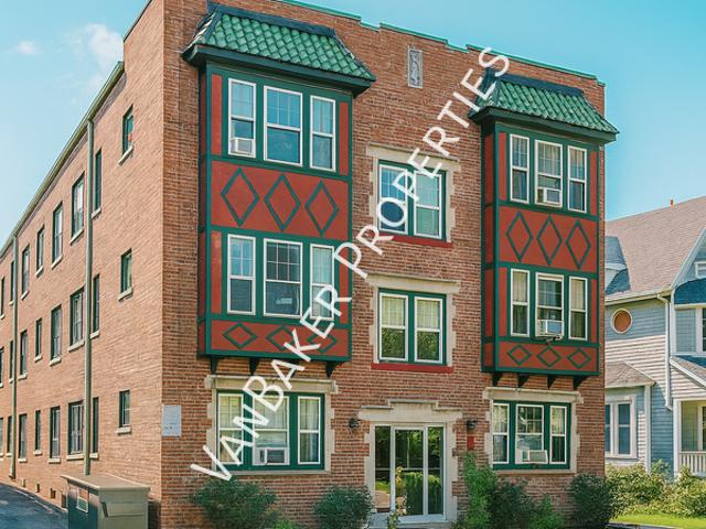 Studio Apartment for Rent at 1306 W 116th St #9, Cleveland, OH 44102 Edgewater