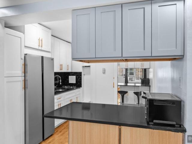 Studio Apartment for Rent at 1350 E 5th St, New York, NY 11230 Midwood