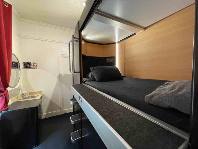 Studio Apartment for Rent at 1353 Bush St, San Francisco, CA 94109 Downtown