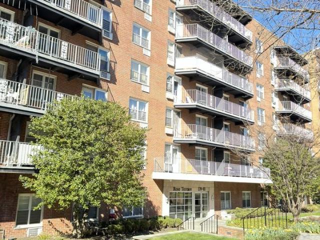 Studio Apartment for Rent at 139 81 35th Avenue #3M, New York, NY 11354 Flushing