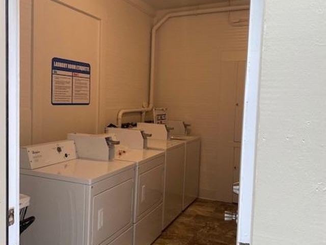 Studio Apartment for Rent at 2414 Hoyt Avenue #14, Everett, WA 98201 Bayside