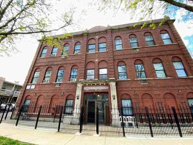 Studio Apartment for Rent at 2548 South Homan Avenue #24, Chicago, IL 60623 South Lawndale