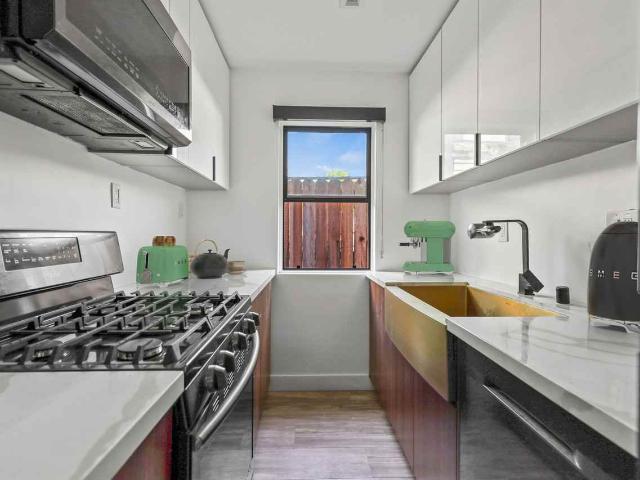 Studio Apartment for Rent at 2814 Sichel St #3, Los Angeles, CA 90031 Lincoln Heights