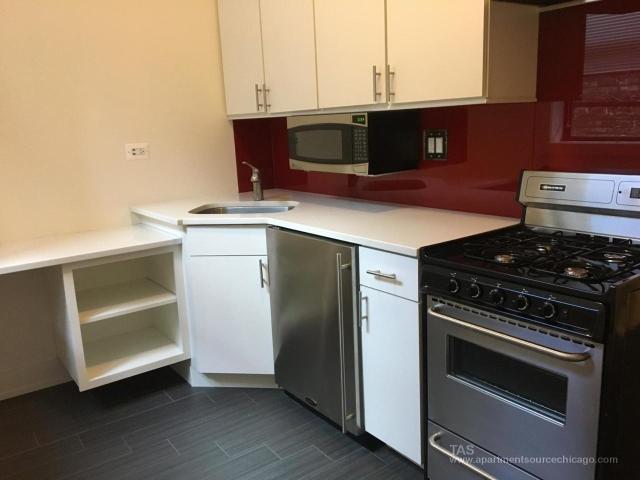 Studio Apartment for Rent at 2888 N Clark St #1, Chicago, IL 60657 Lakeview