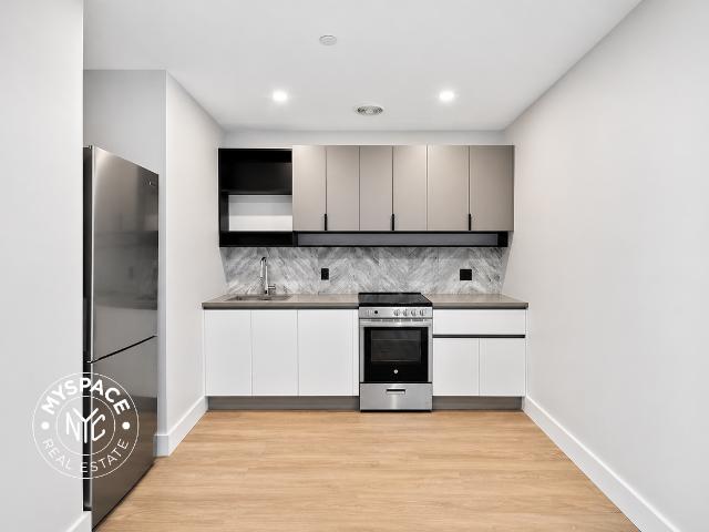 Studio Apartment for Rent at 290 Linden Blvd #2C, New York, NY 11226 Flatbush