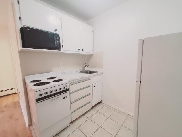 Studio Apartment for Rent at 29 Hoyt St #5, Stamford, CT 06905