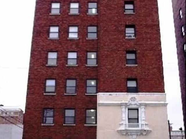 Studio Apartment for Rent at 209 York St #33, Louisville, KY 40203 Old Louisville