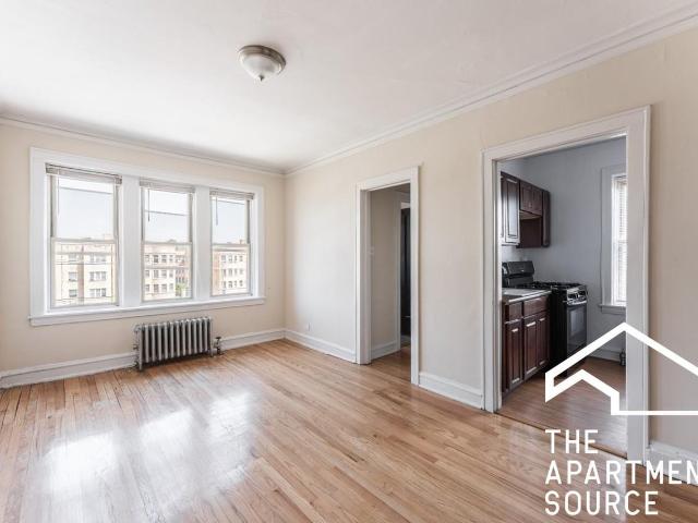 Studio Apartment for Rent at 2109 Grove Ave #307, Berwyn, IL 60402