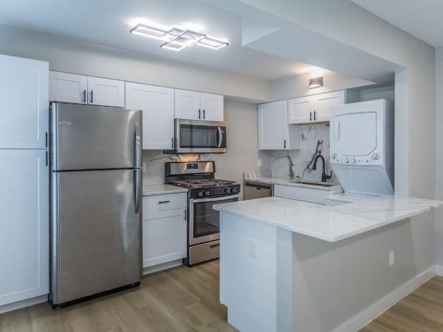 Studio Apartment for Rent at 211 Cochran St #1, Memphis, TN 38105