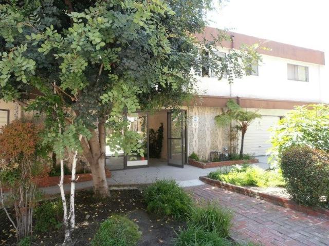 Studio Apartment for Rent at 211 N Isabel St #19, Glendale, CA 91206 City Center