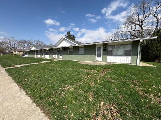 Studio Apartment for Rent at 2310 N Oakwood Ave, Muncie, IN 47304