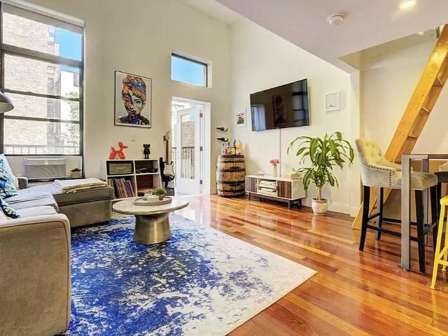 Studio Apartment for Rent at 235 W 14th St #D4, New York, NY 10011 Chelsea