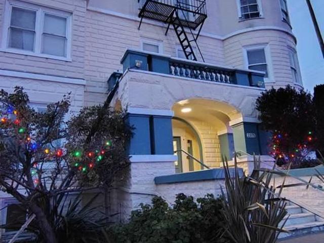 Studio Apartment for Rent at 2375 Fruitvale Avenue #208, Oakland, CA 94601 Sausal Creek