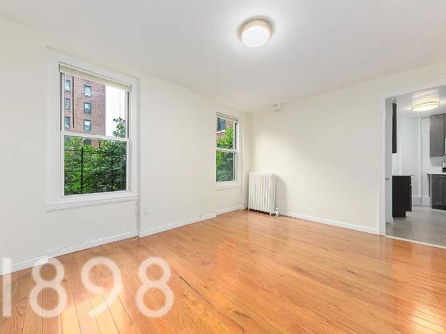 Studio Apartment for Rent at 34 33 90th Street #E12, New York, NY 11372 Jackson Heights