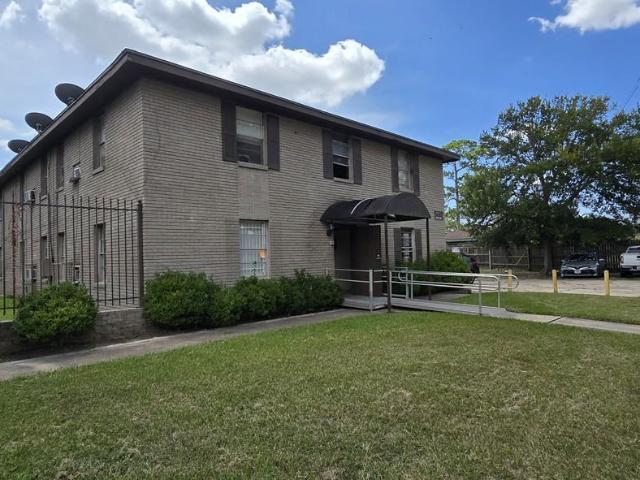 Studio Apartment for Rent at 3602 Rosedale St #10, Houston, TX 77004 MacGregor