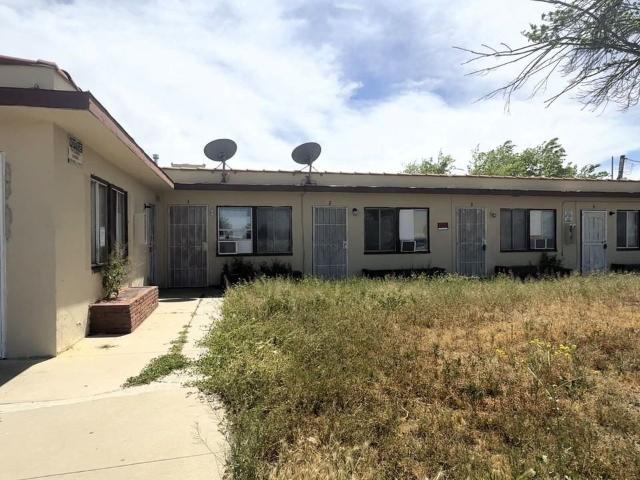 Studio Apartment for Rent at 38717 6th St E #4, Palmdale, CA 93550