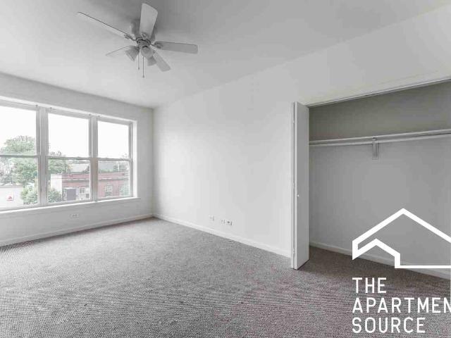 Studio Apartment for Rent at 3957 W Irving Park Rd #303, Chicago, IL 60618 Irving Park