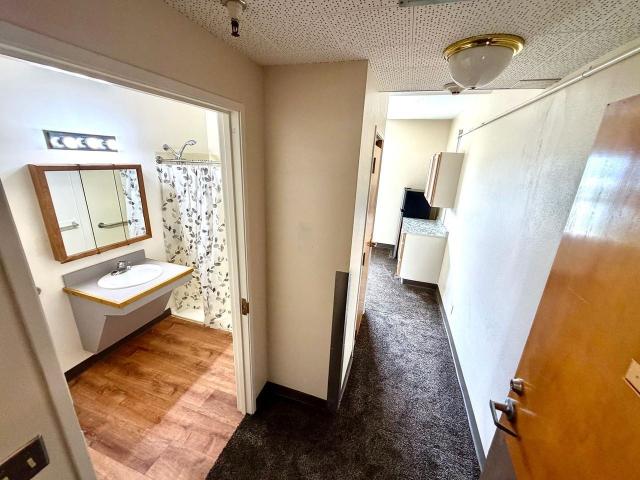 Studio Apartment for Rent at 3959 Sheridan Ave #321, North Bend, OR 97459