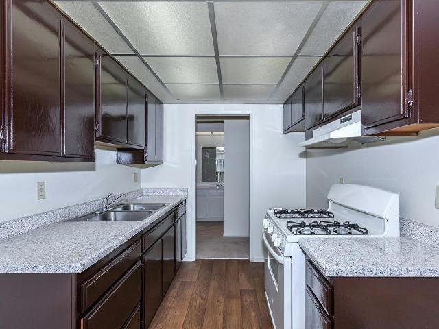 Studio Apartment for Rent at 301 W Vineyard Ave, Oxnard, CA 93036 South Bank