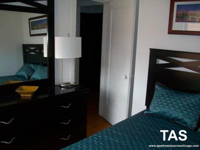 Studio Apartment for Rent at 3024 N Halsted St #1C, Chicago, IL 60657 Lakeview