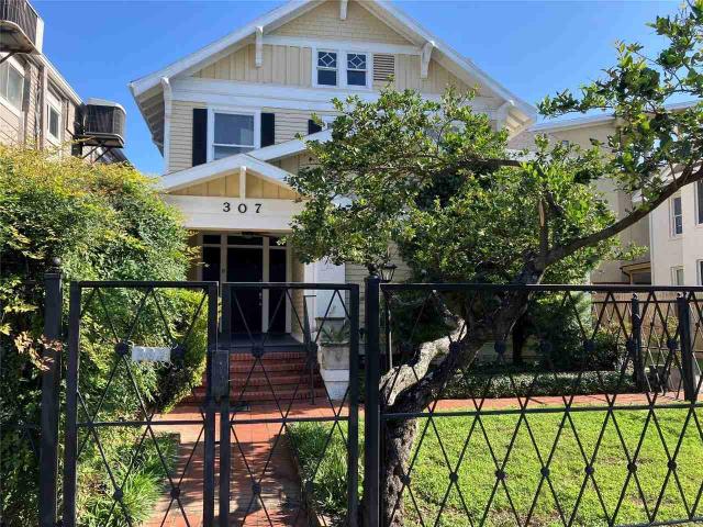 Studio Apartment for Rent at 307 Stratford St, Houston, TX 77006 Neartown Montrose