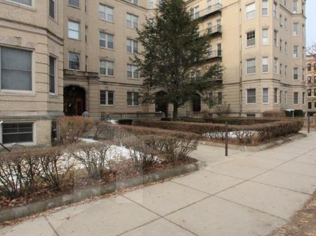 Studio Apartment for Rent at 31 Park Dr #12, Boston, MA 02215 Fenway Kenmore Audubon Circle Longwood