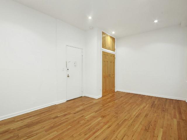 Studio Apartment for Rent at 330 W 85th St #2G, New York, NY 10024 Upper West Side