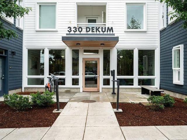 Studio Apartment for Rent at 330 Ne Dekum St, Portland, OR 97211 Piedmont